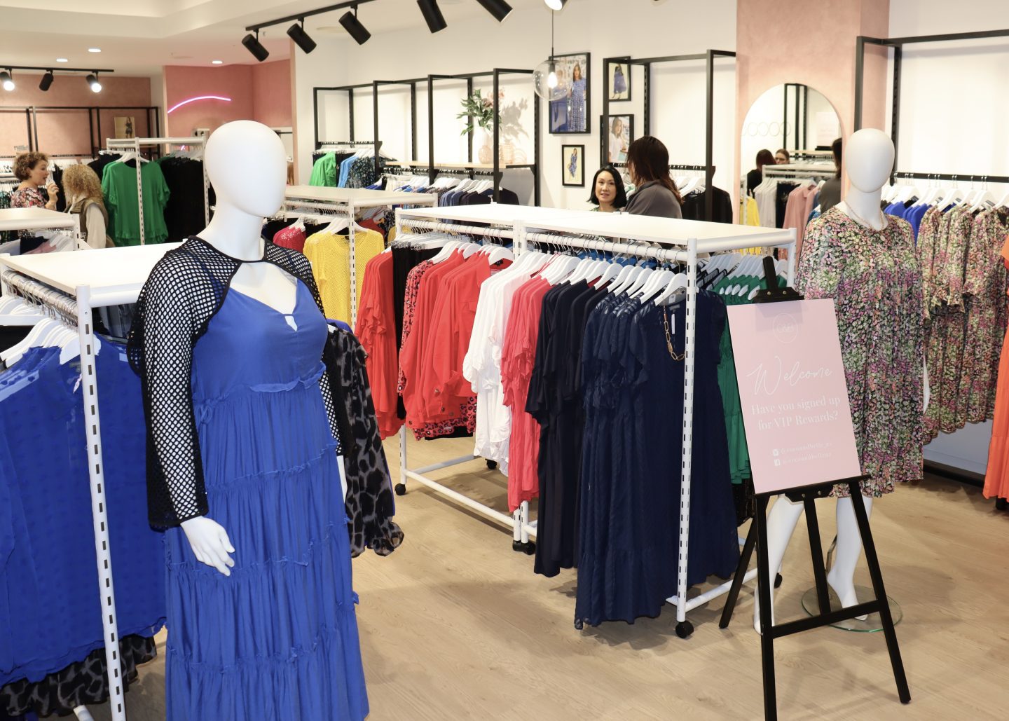 COCO & BELLE – NOW OPEN! – Milford Centre